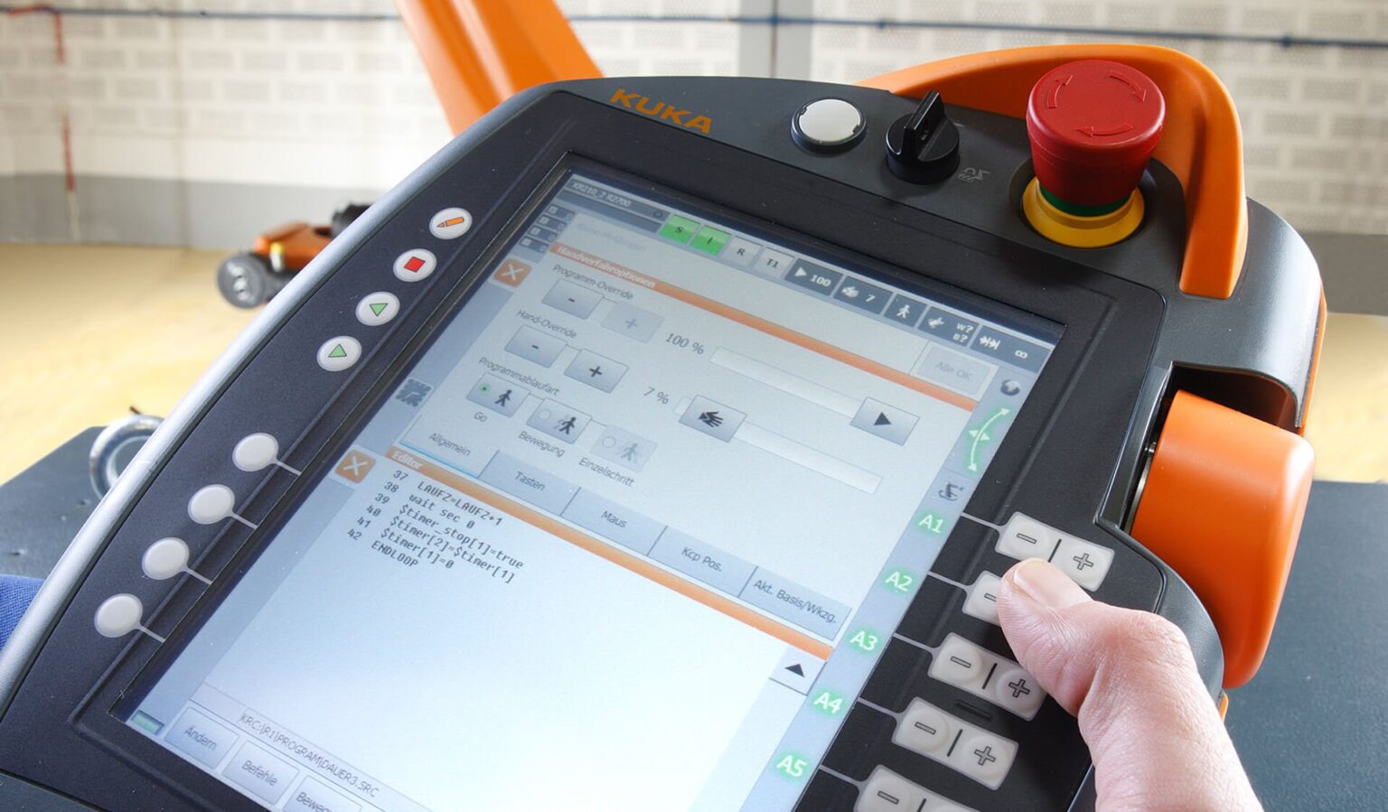 Tenacon | KUKA Roboter Service & Wartung